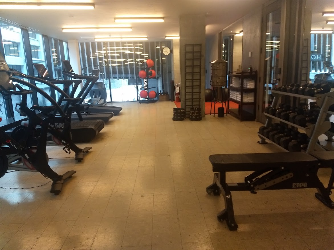 Staying at the 1 Hotel Brooklyn Bridge – A Wren Says